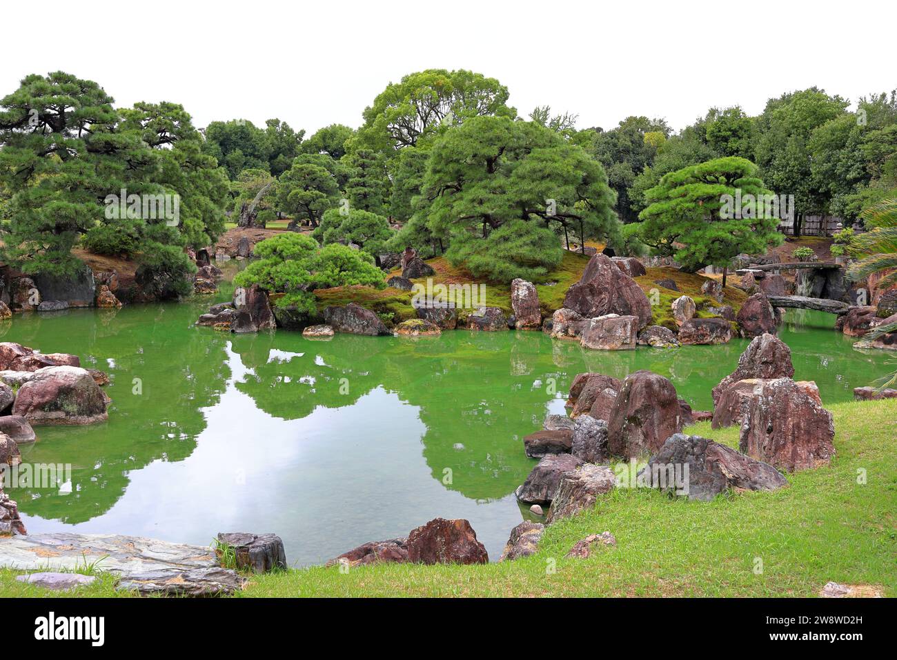 Nijo Castle with gardens, a home for the shogun Ieyasu in Nijojocho ...