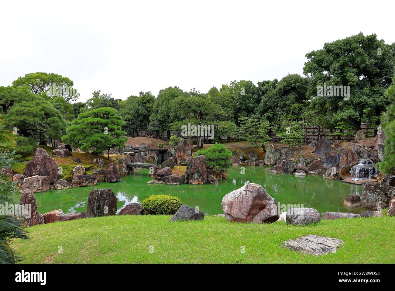 Nijo Castle with gardens, a home for the shogun Ieyasu in Nijojocho ...