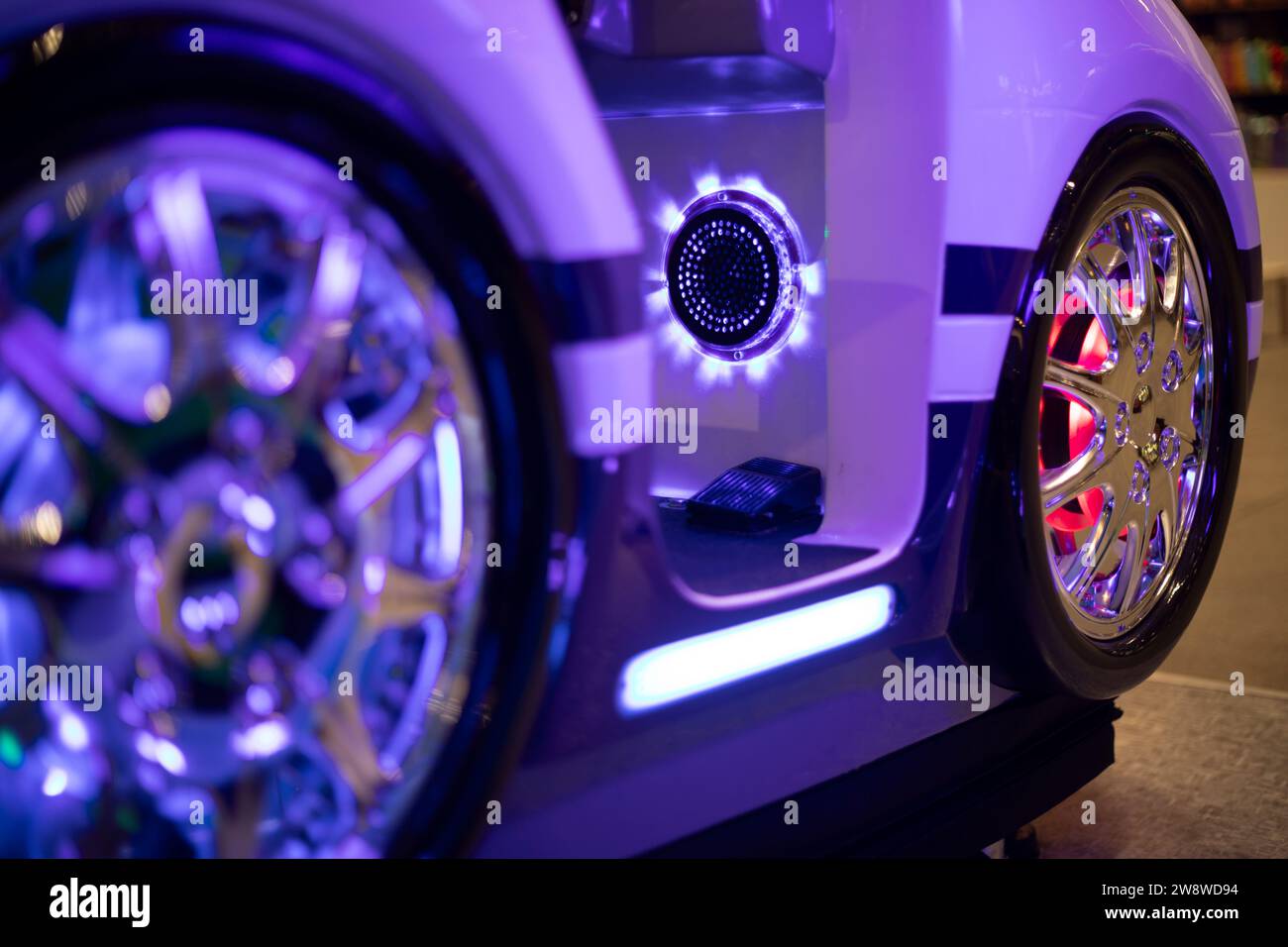 Car display inside mall hi-res stock photography and images - Alamy