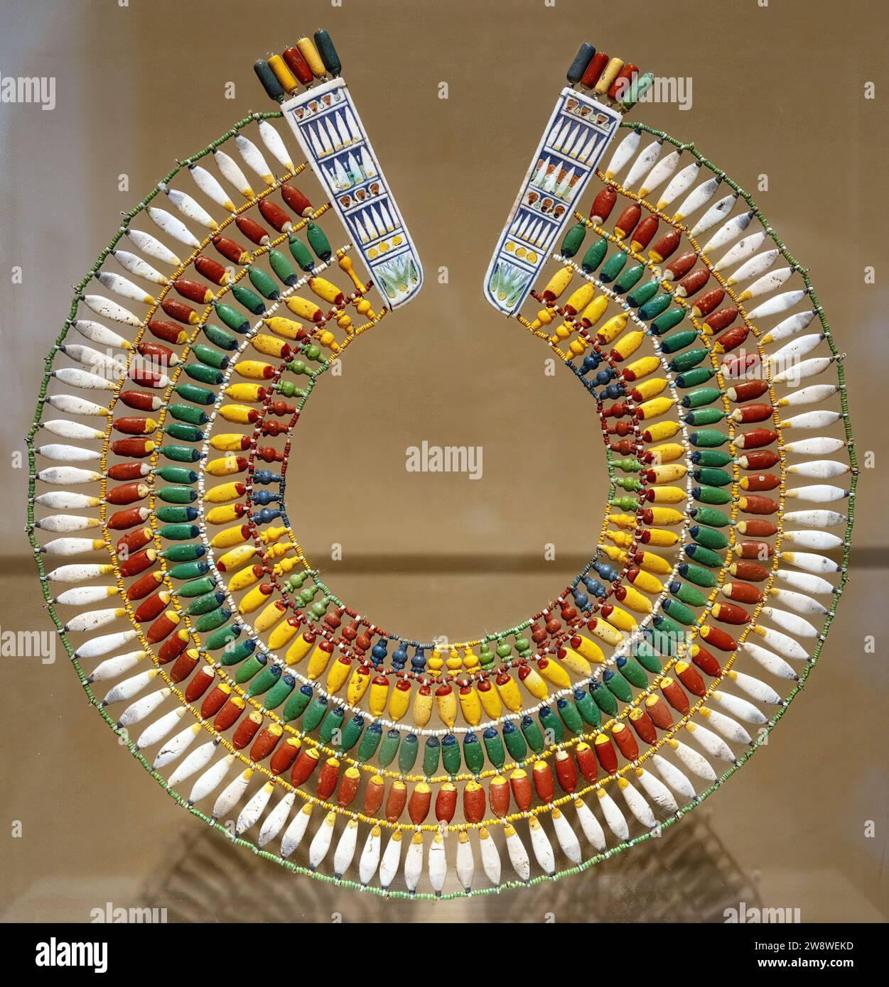 Broad collar ancient egypt hi-res stock photography and images - Alamy