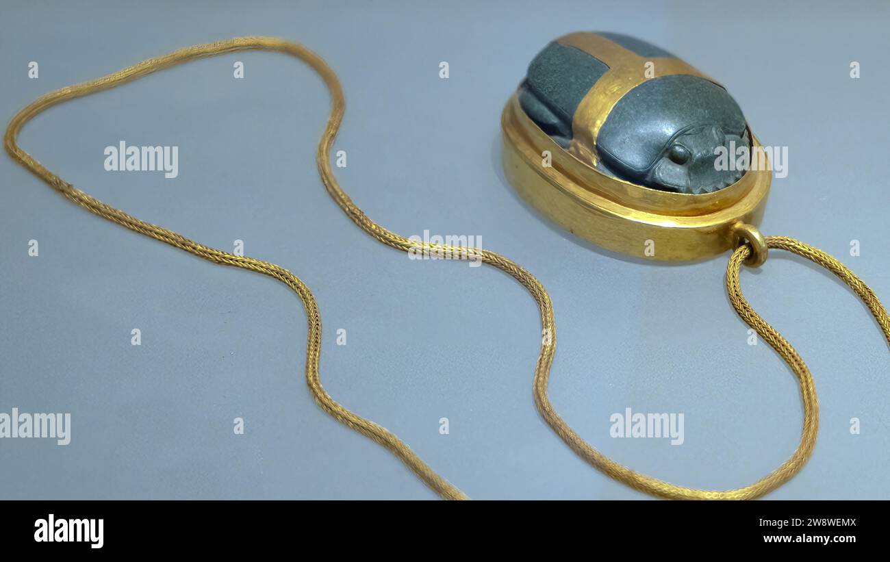 Heart scarab hi-res stock photography and images - Alamy