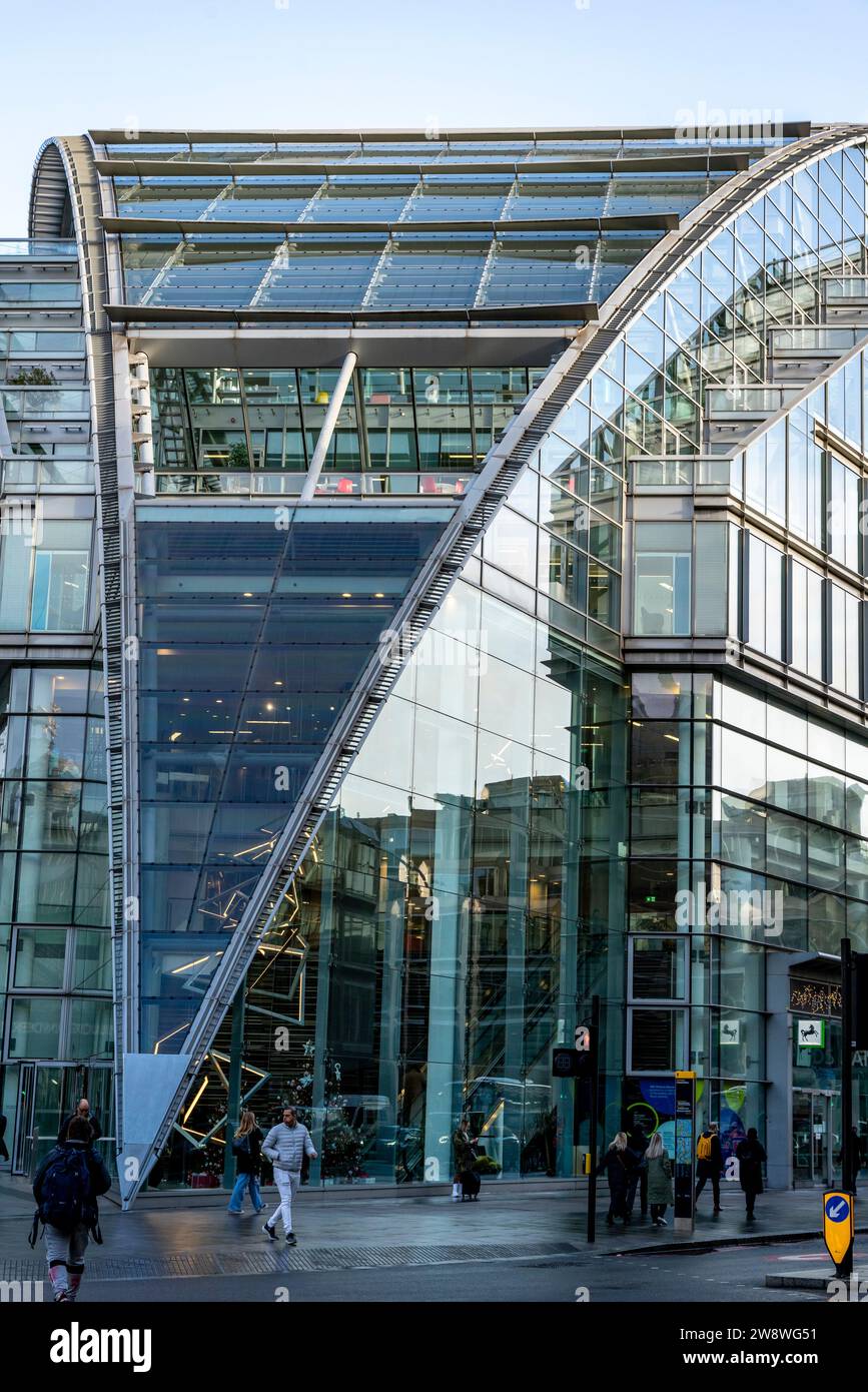 Victoria place shopping centre london hi-res stock photography and ...