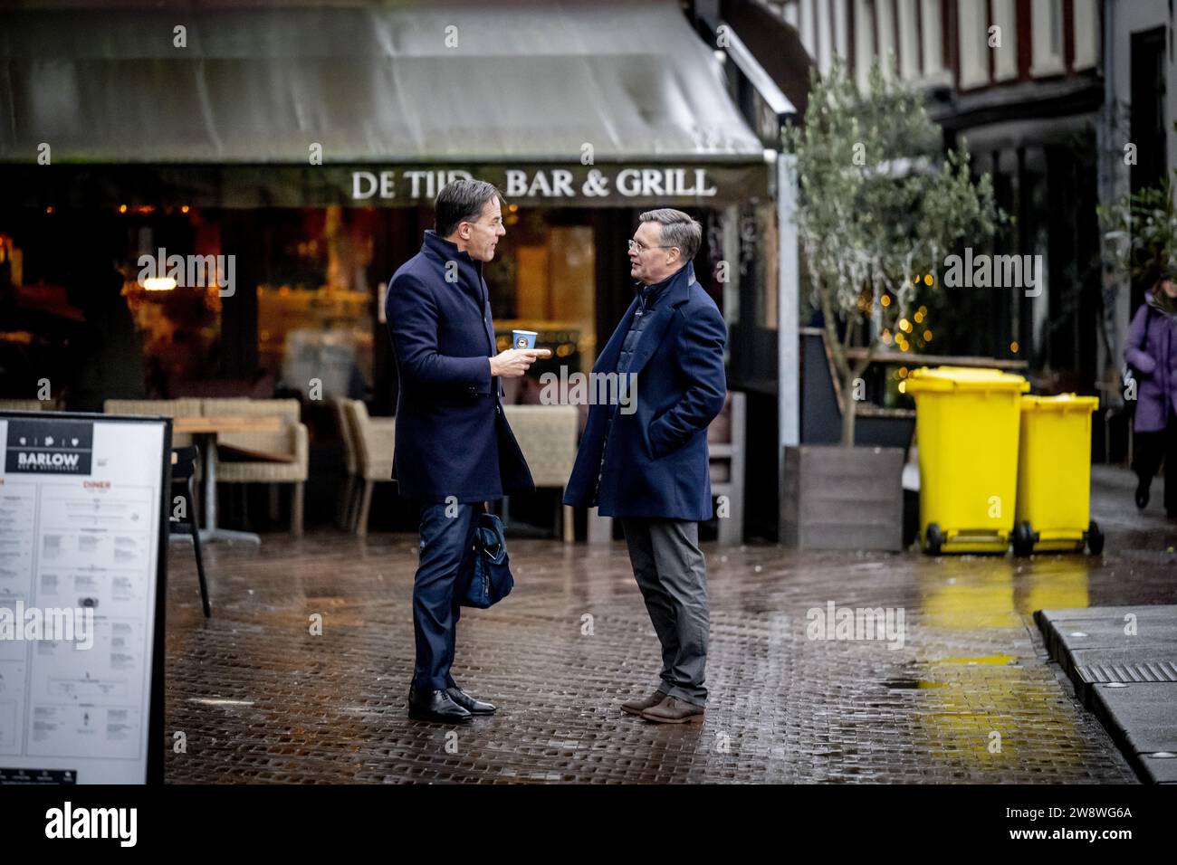 THE HAGUE - Outgoing Mark Rutte Prime Minister in conversation with Jan ...