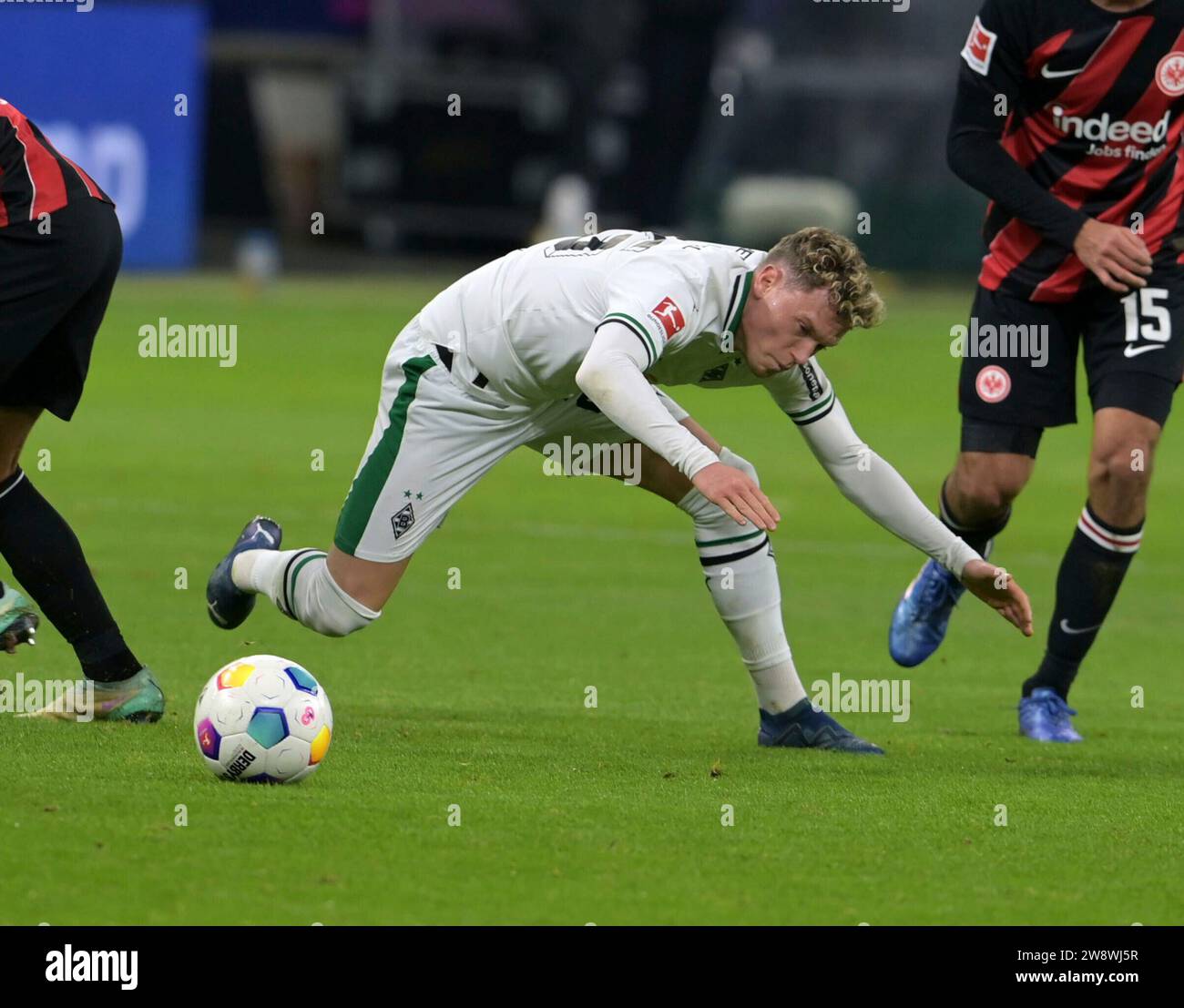 Frankfurt, Deutschland. 20th Dec, 2023. Robin Hack von Borussia ...
