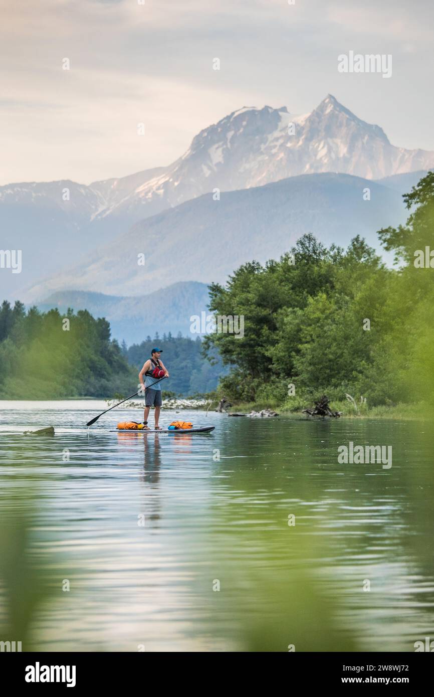 Paddling the Squamish River below Mount Garibaldi, Squamish B.C Stock ...
