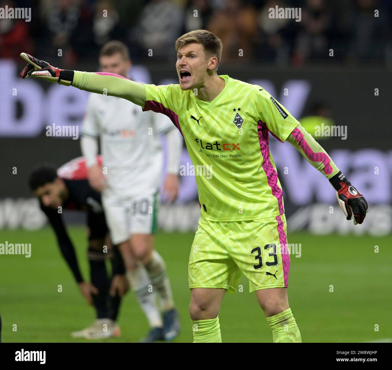 Frankfurt, Deutschland. 20th Dec, 2023. Moritz Nicolas Torwart von ...