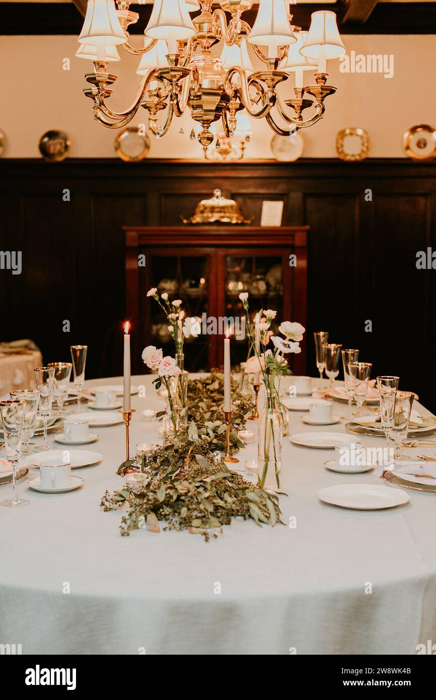 Moody romantic setting hi-res stock photography and images - Alamy