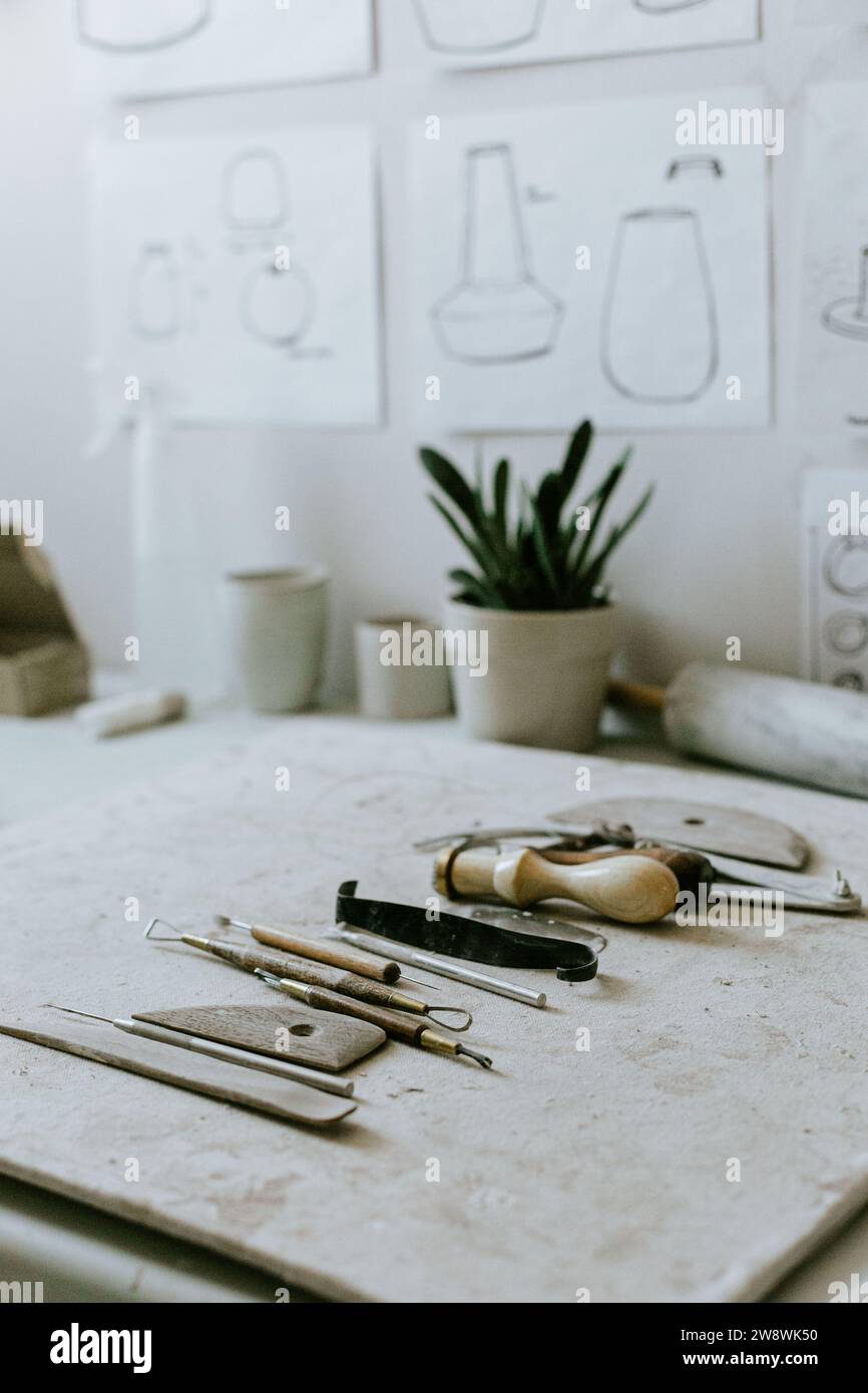 Clay tools hi-res stock photography and images - Alamy