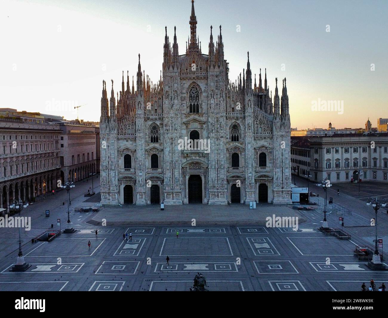 Drone photo milan cathedral hi-res stock photography and images - Alamy