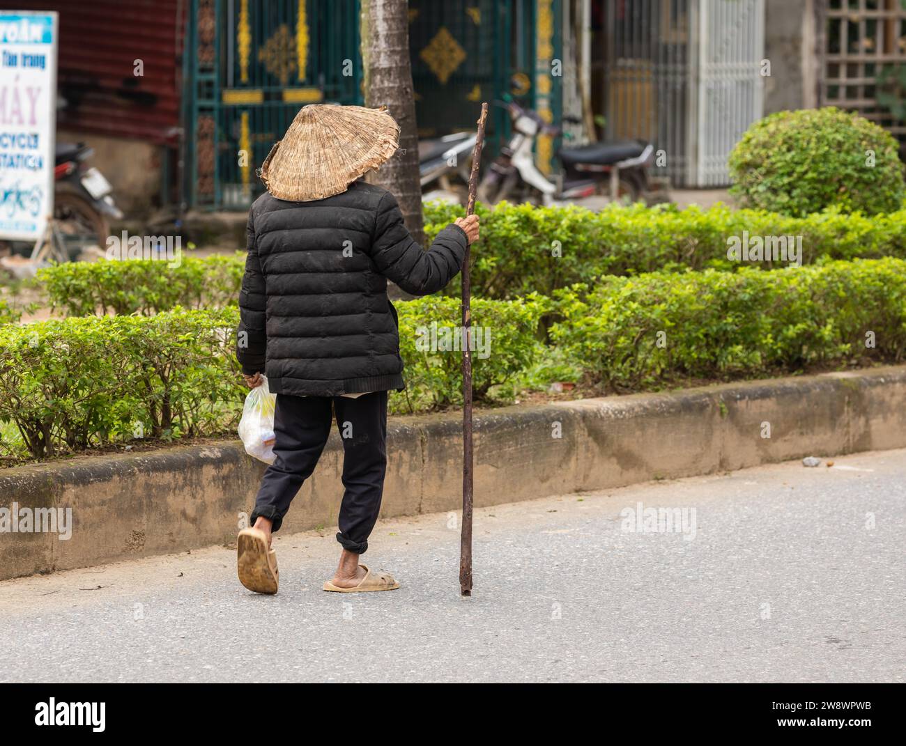 Old granny hi-res stock photography and images - Alamy