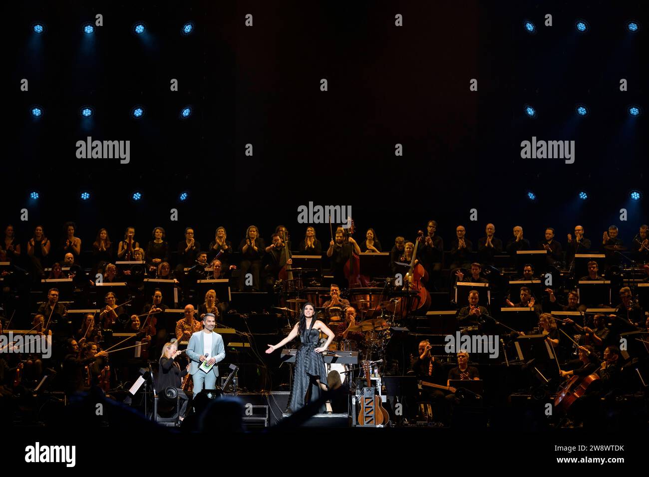 Antwerp Philharmonic Orchestra Dirigentin: Alexandra Arrieche - Chor: Fine Fleur - Night of the ...