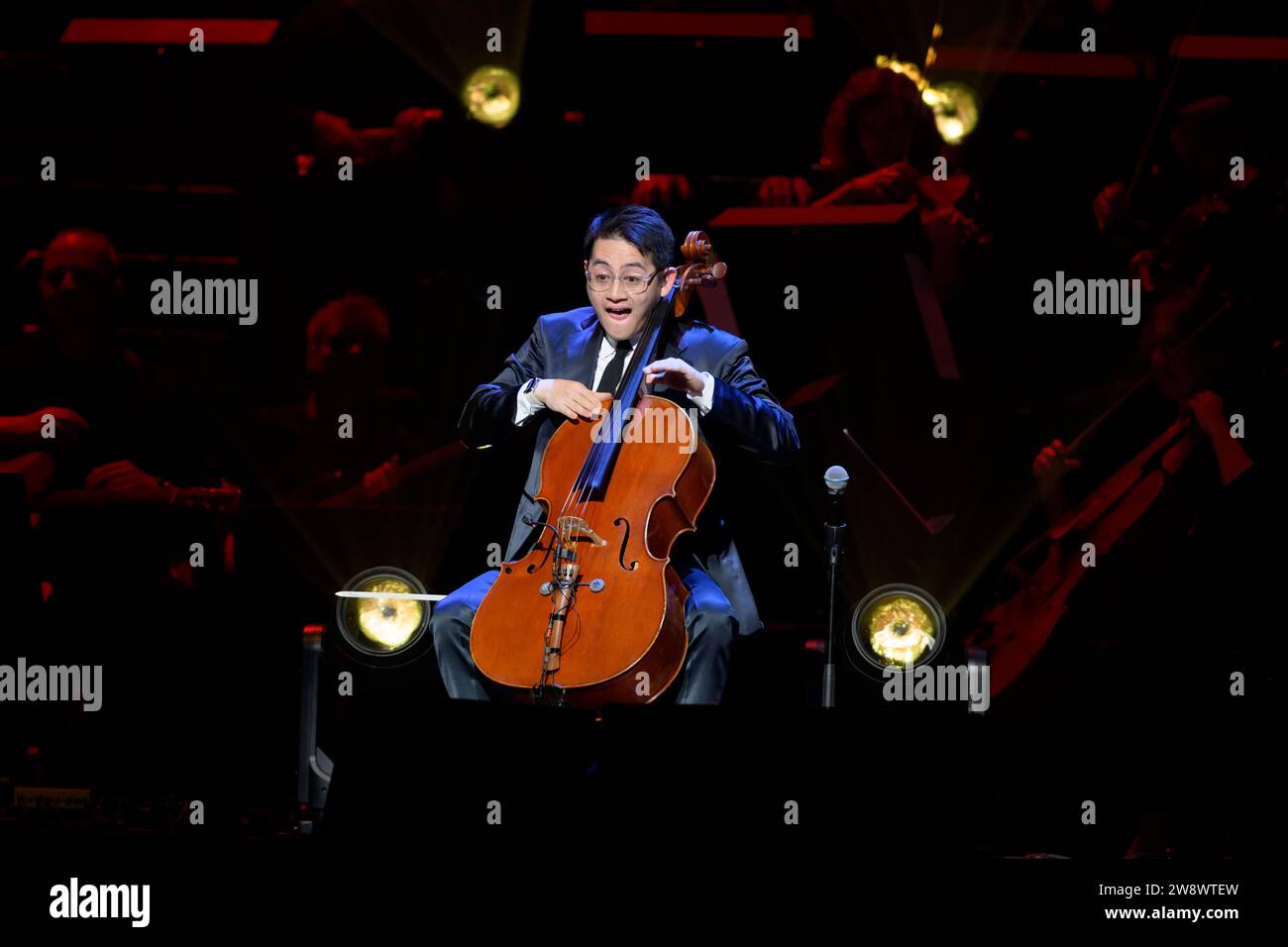 Nathan Chan Cello - Night of the Proms, Olympiahalle, München 15.12. ...