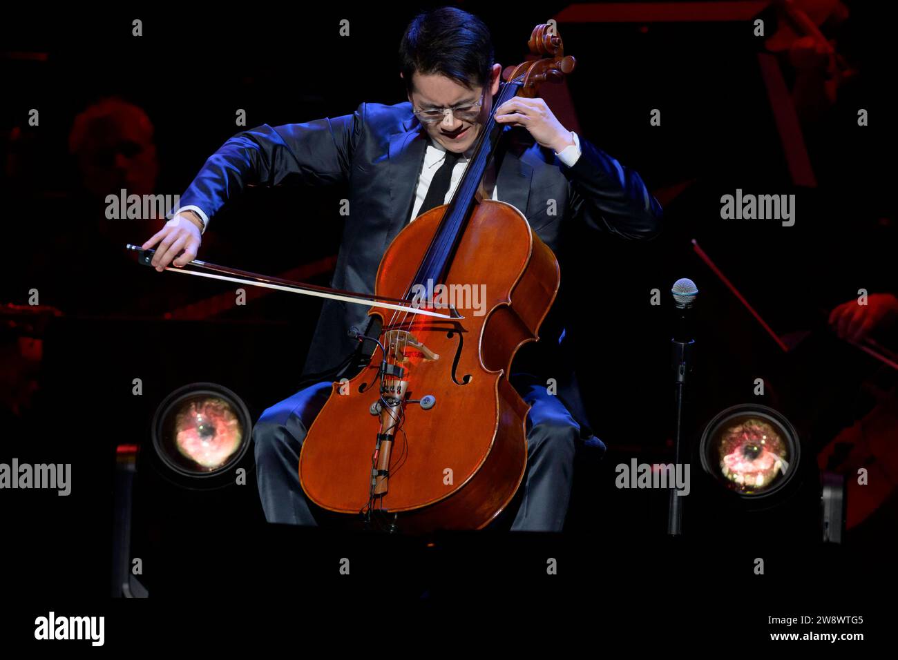 Nathan Chan Cello - Night of the Proms, Olympiahalle, München 15.12. ...