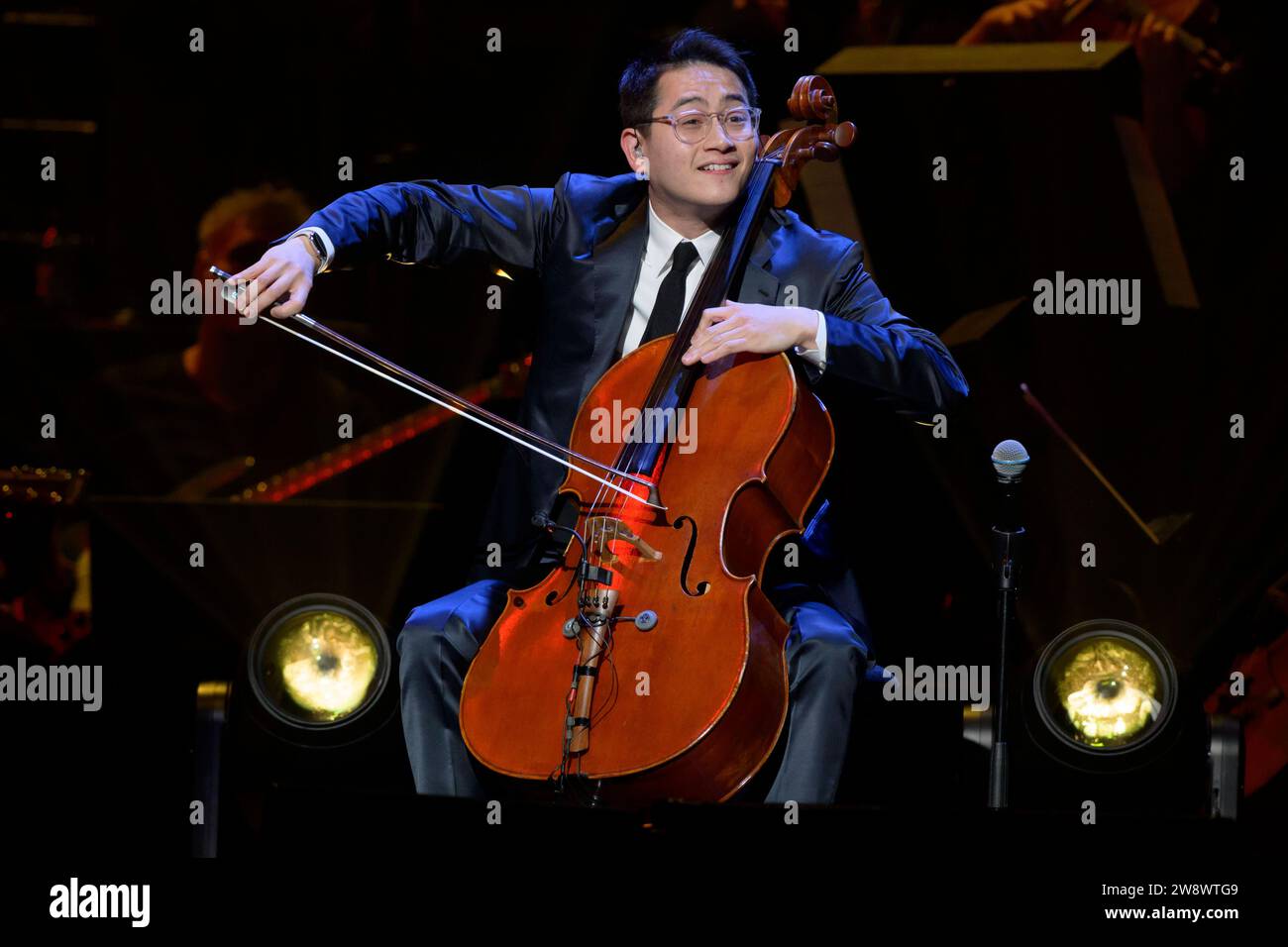 Nathan Chan Cello - Night of the Proms, Olympiahalle, München 15.12. ...