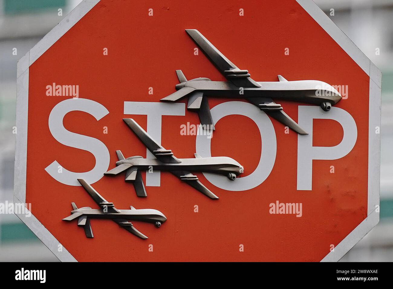 Banksy has unveiled a new piece of art work at the intersection of ...