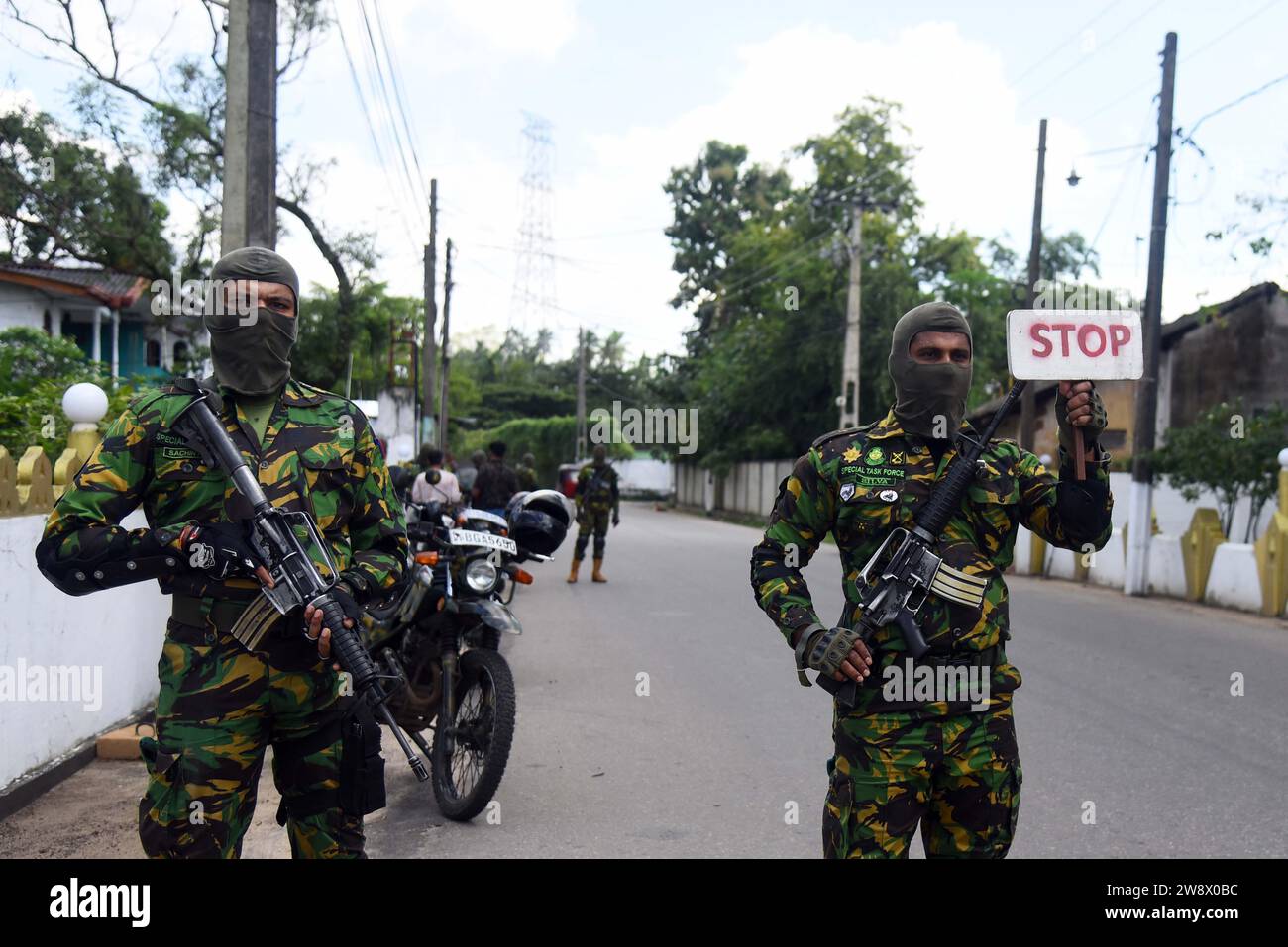 Colombo, Sri Lanka. 22nd Dec, 2023. Members of the Sri Lankan police's ...