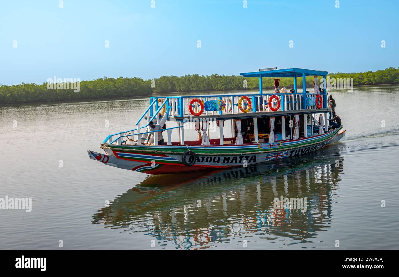 An African traditional dug out type river boat Stock Photo - Alamy