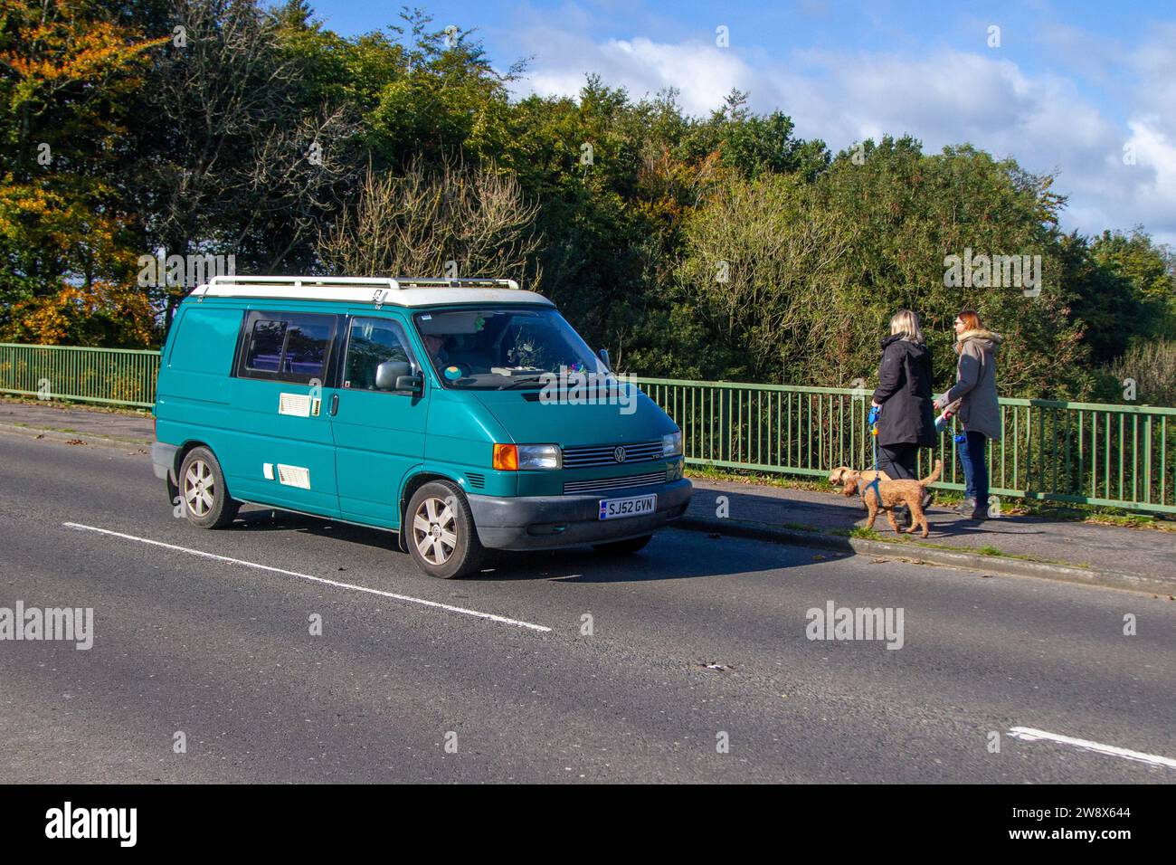 Vw t4 2002 swb 2 5 tdi hi-res stock photography and images - Alamy
