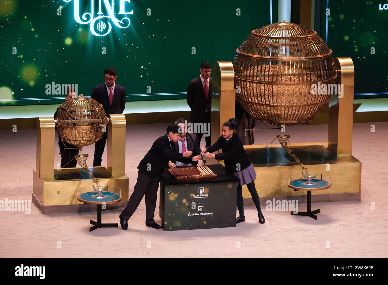 The children of San Ildefonso sing the lottery balls with the numbers ...