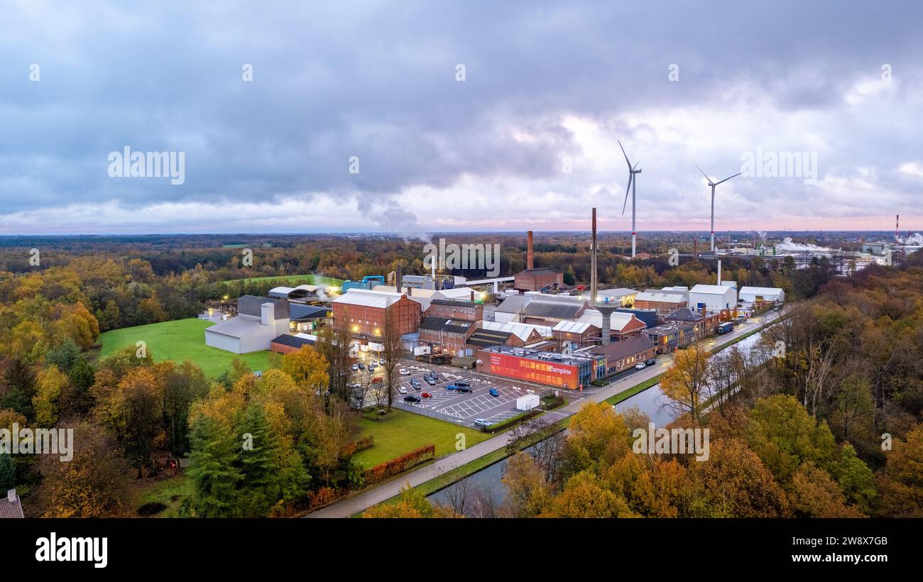 Industrial revolution chimneys hi-res stock photography and images - Alamy