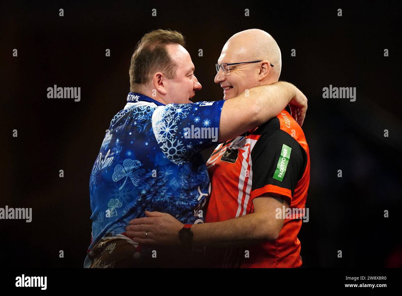 Brendan Dolan reacts after his match against Mickey Mansell (right) on ...
