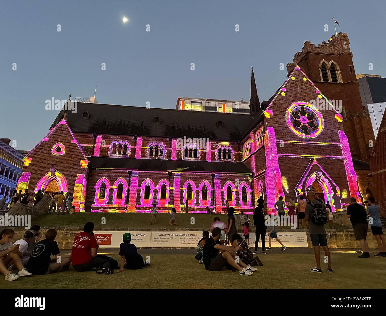 Weihnachtsbeleuchtung im sommerlichen Perth Gesellschaft, Australia ...
