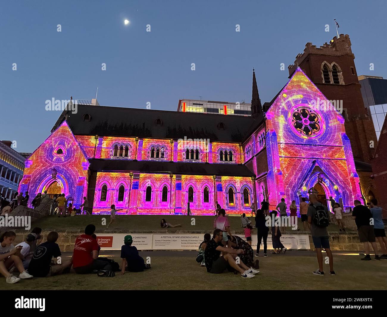 Weihnachtsbeleuchtung im sommerlichen Perth Gesellschaft, Australia ...