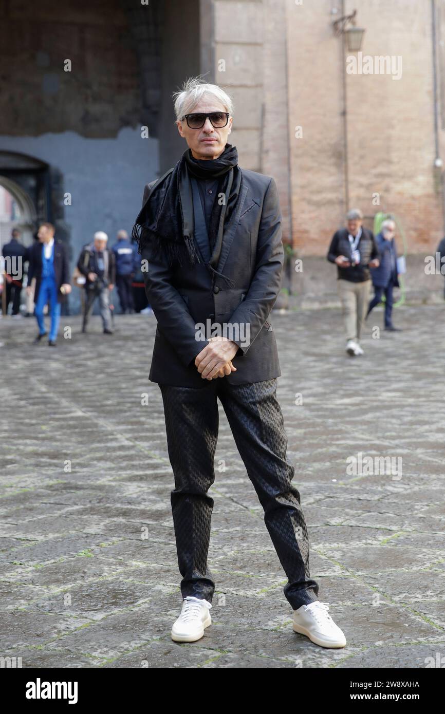 Naples, the civil ceremony of Alessandro Cecchi Paone and Simone ...