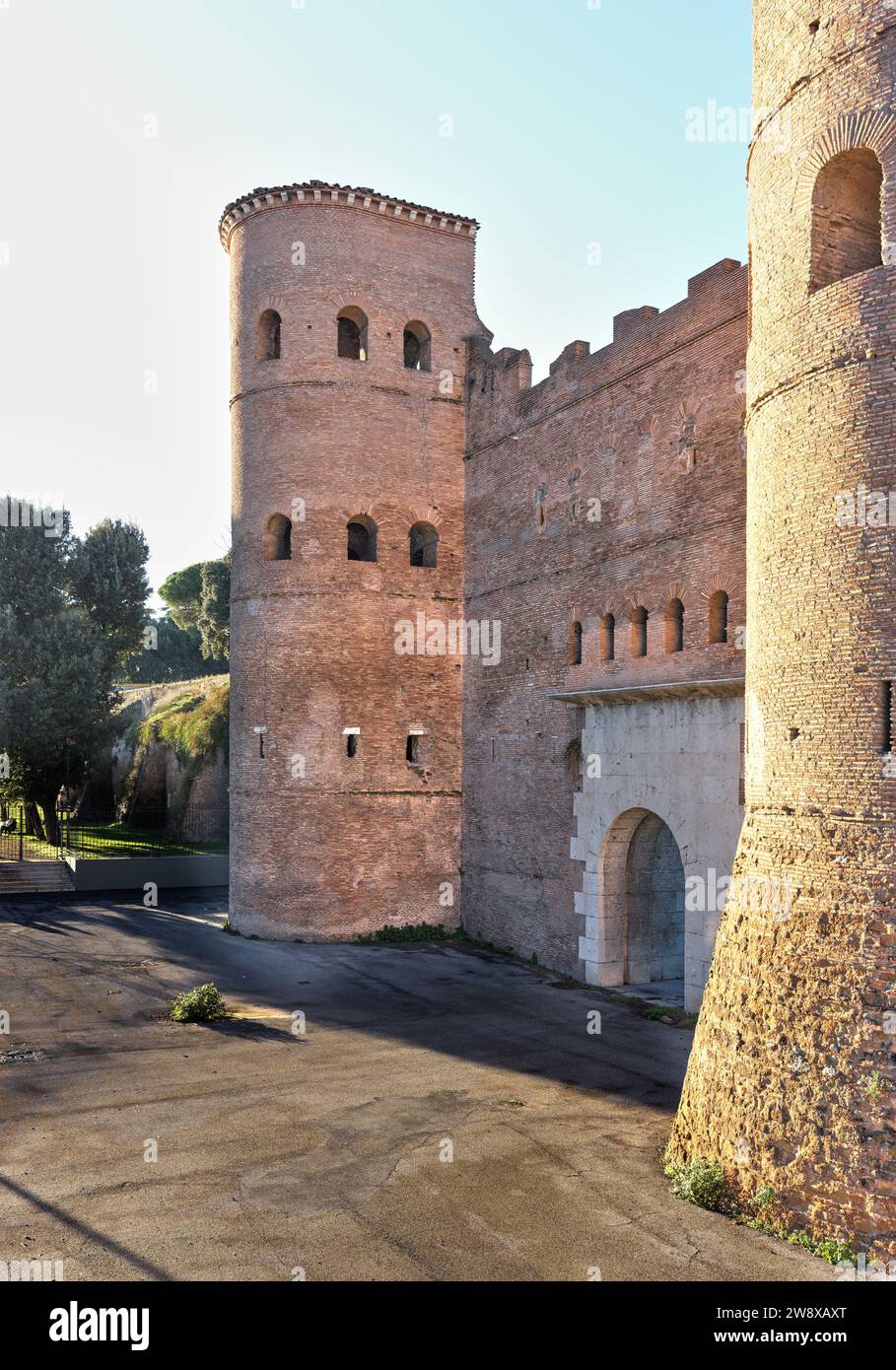 Porta Assinaria on the Aurelian walls (271-275 AD), Rome, Italy Stock ...