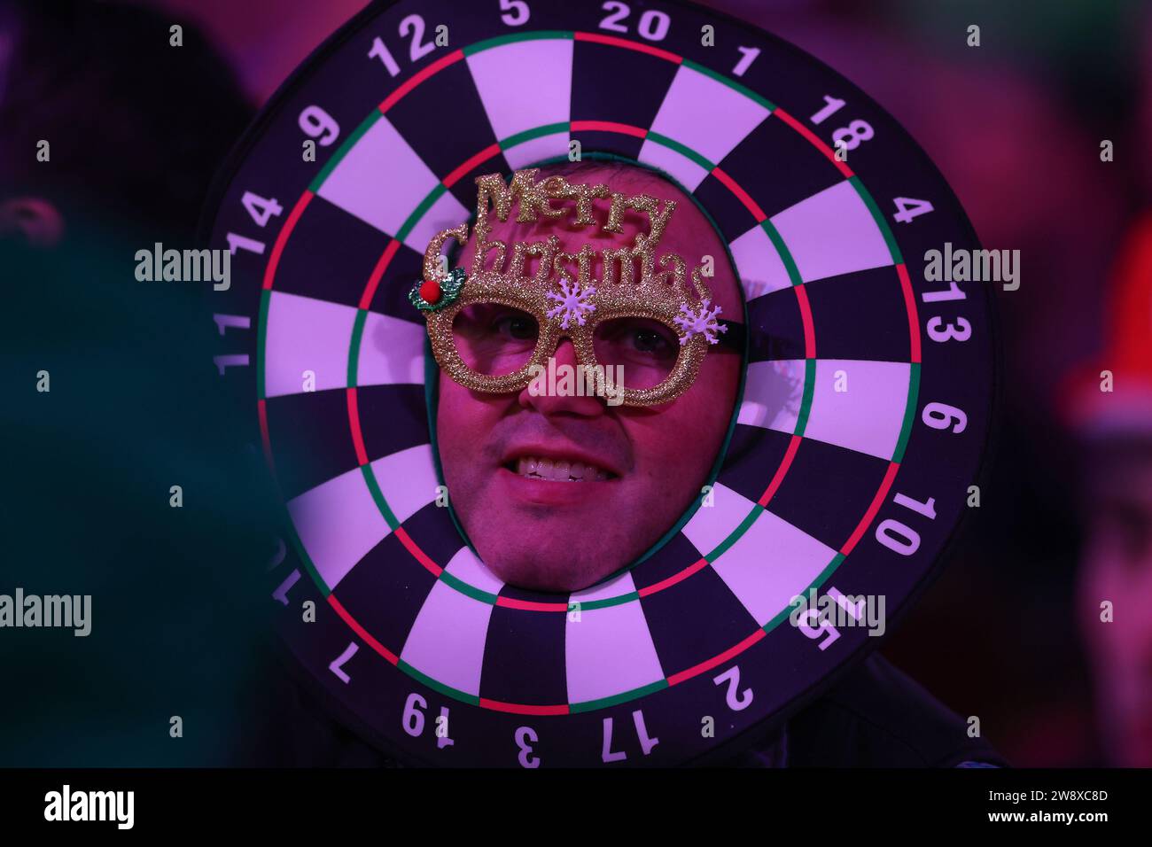 Alexandra Palace, London, UK. 22nd Dec, 2023. 2023/24 PDC Paddy Power ...