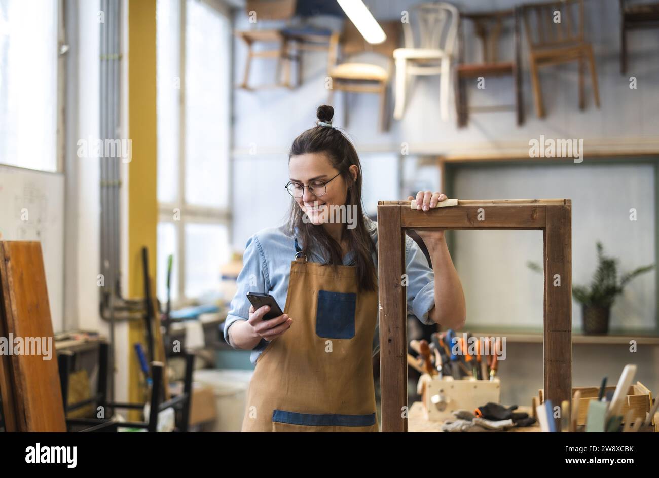 Carpenter female chair hi-res stock photography and images - Alamy
