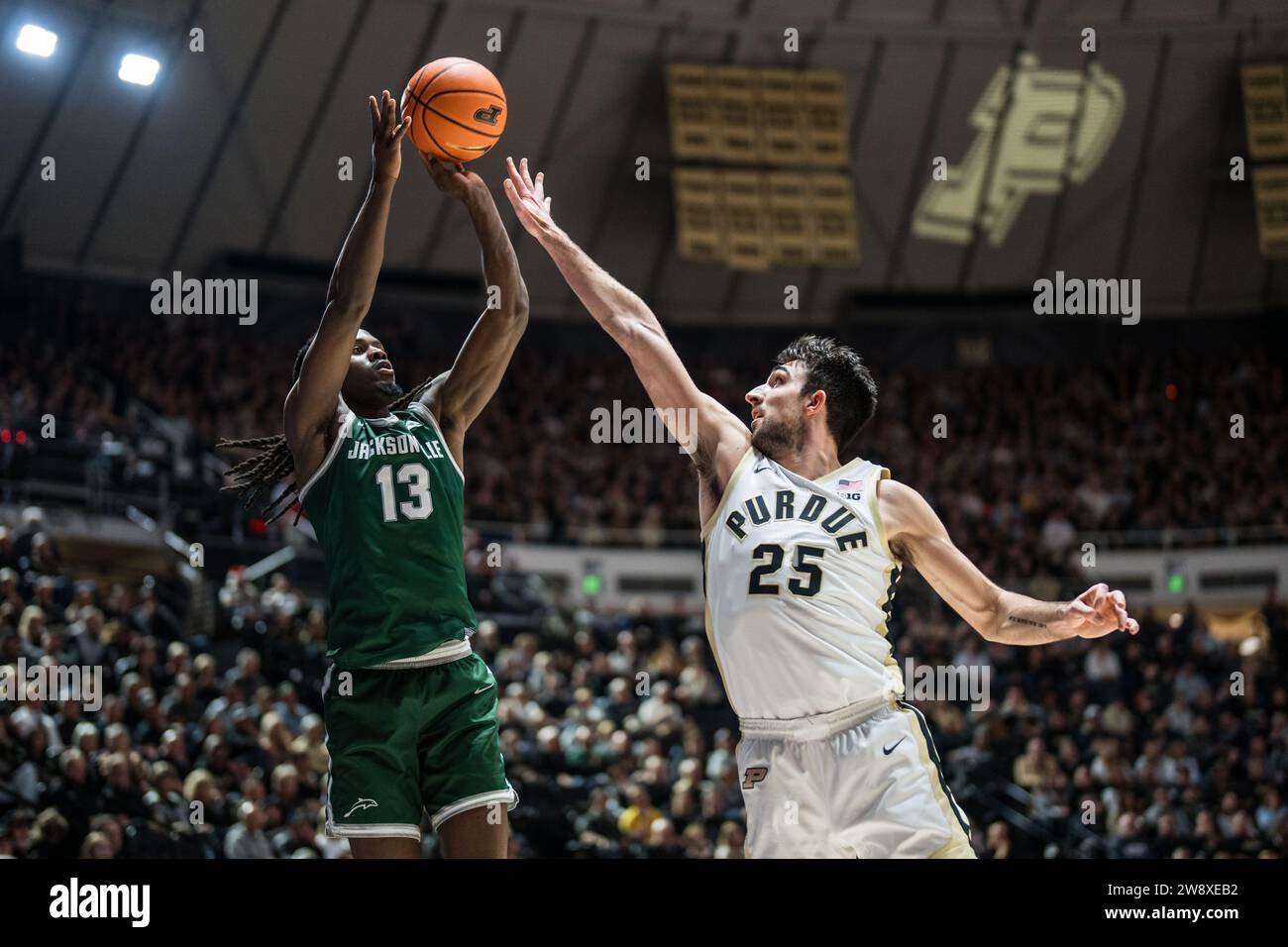 West Lafayette, Indiana, USA. 21st Dec, 2023. Jacksonville guard ROBERT ...