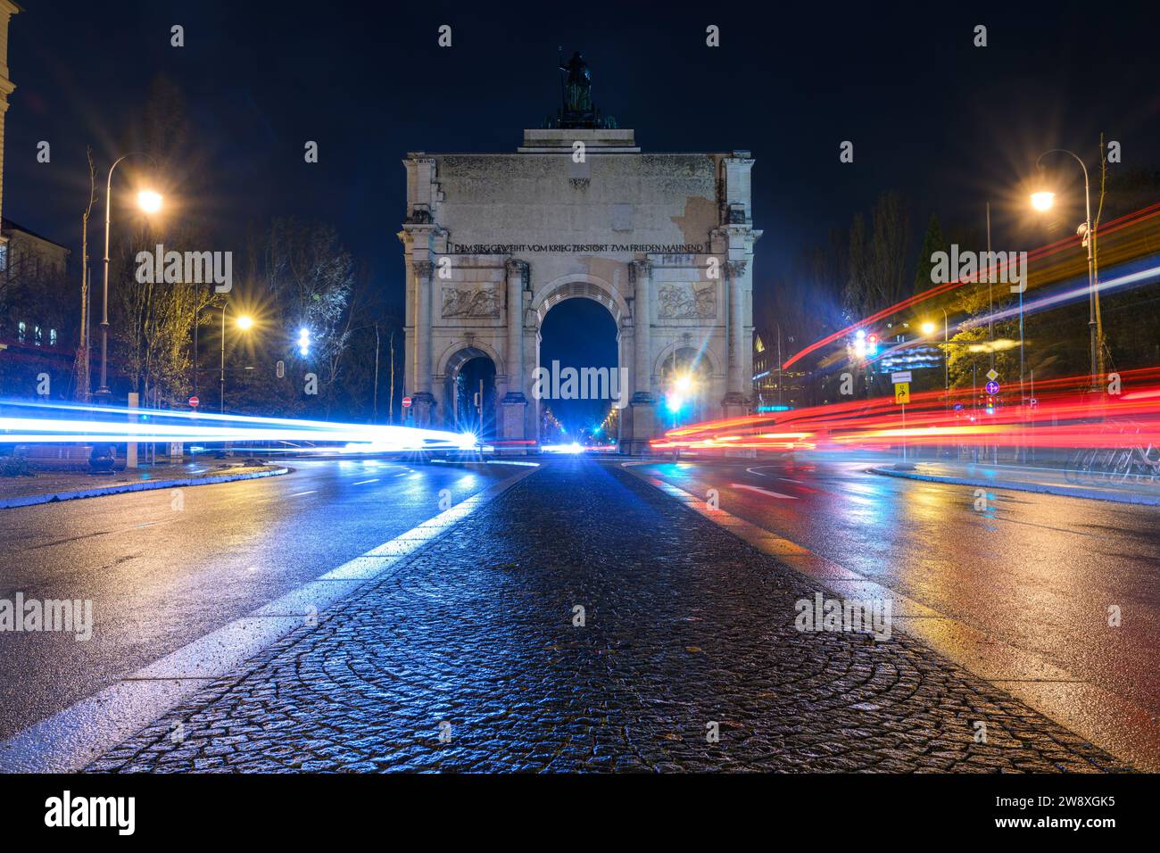 The victory gate in the city of Munich at night and rain, Germany Stock ...