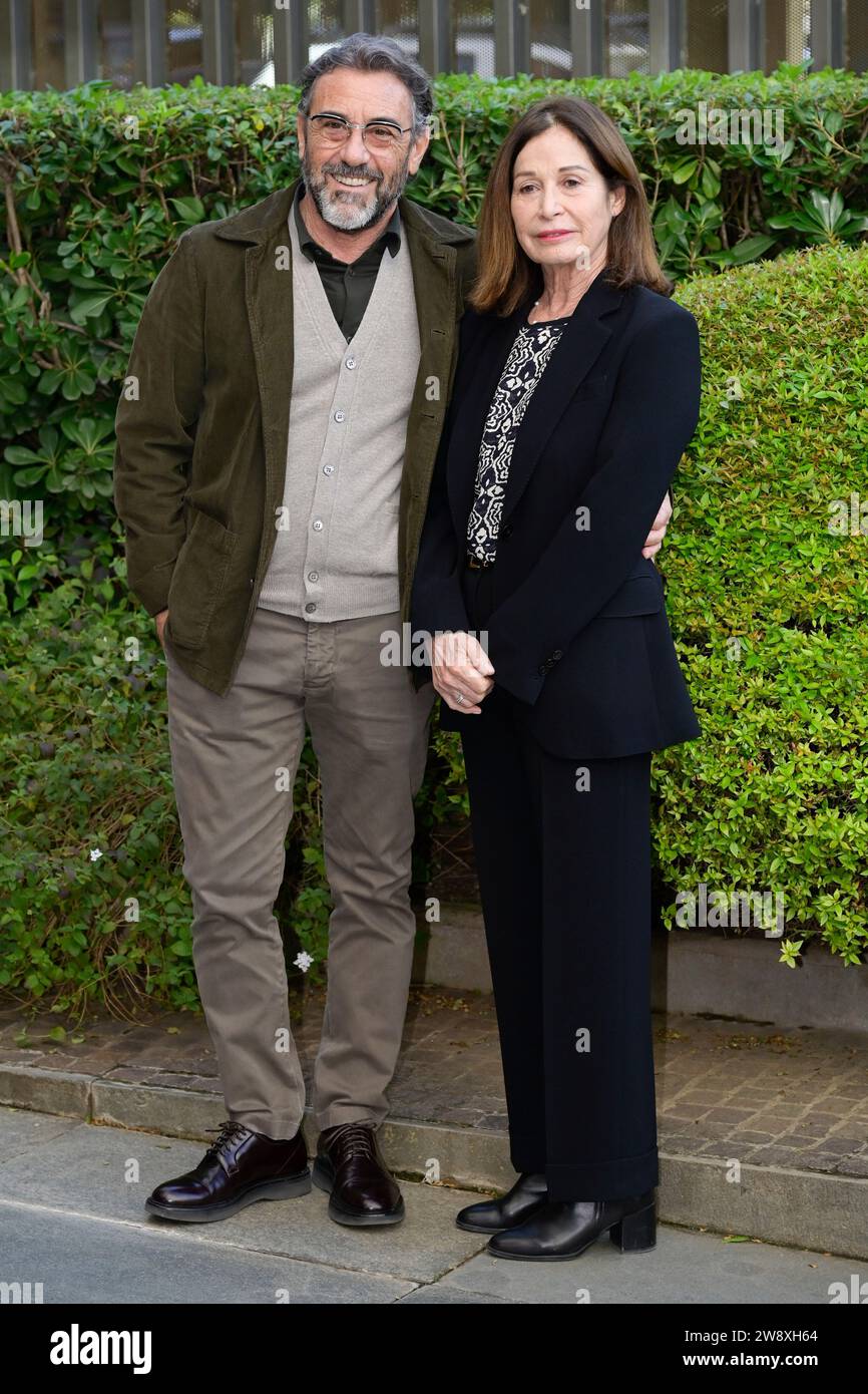 L r donna hi-res stock photography and images - Alamy