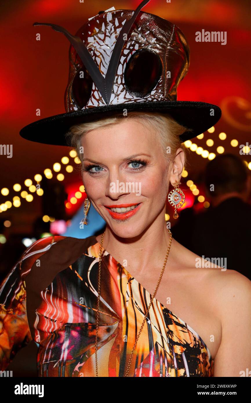 Stern and eva hi-res stock photography and images - Alamy