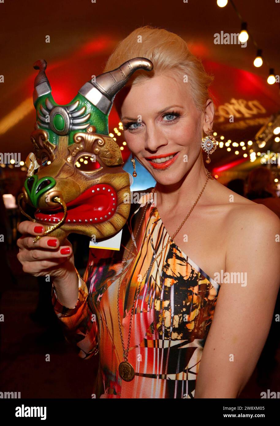 Stern and eva hi-res stock photography and images - Alamy