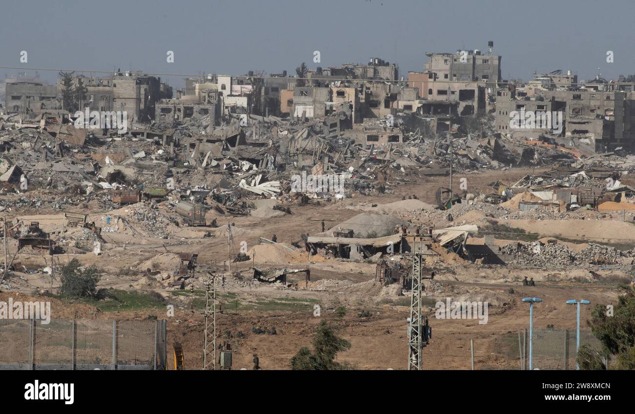 Idf tanks gaza 2023 hi-res stock photography and images - Alamy