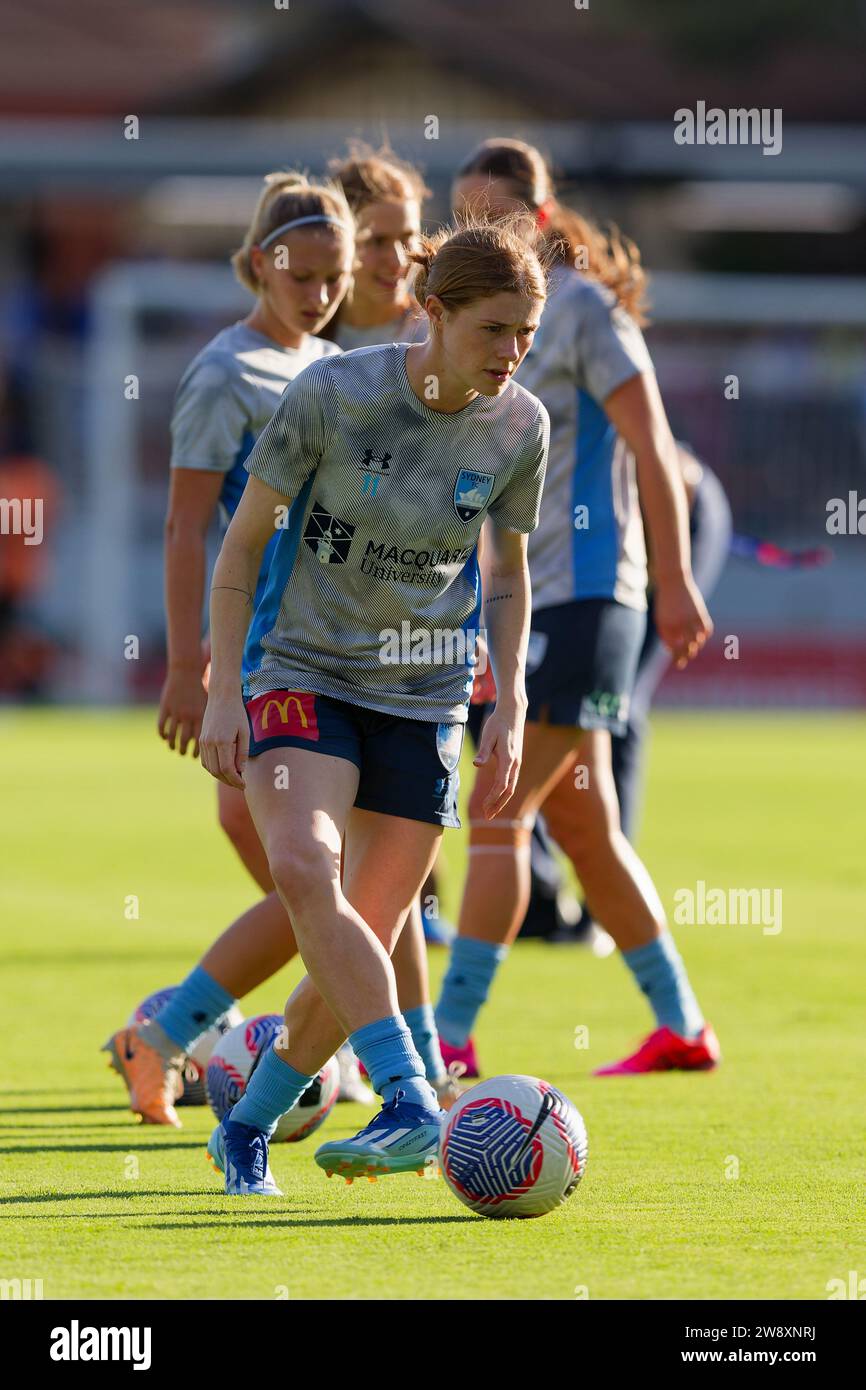 Sydney, Australia. 22nd Dec, 2023. Cortnee Vine of Sydney FC warms up ...