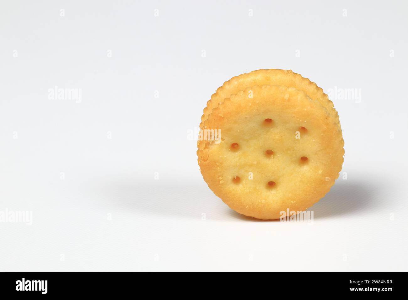 ready made Round cookies cracker with cheese or cheesy crackers ...