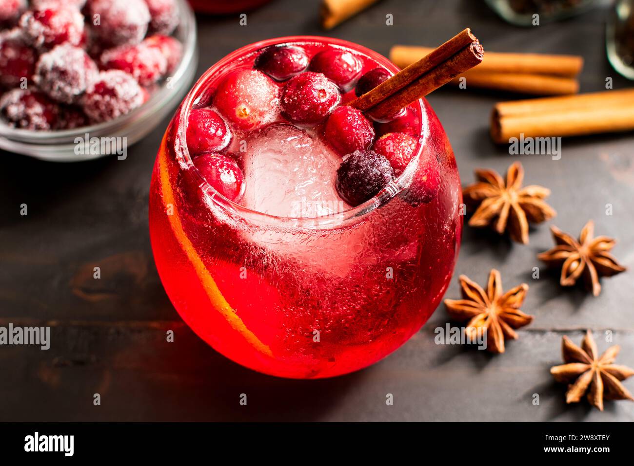 Bourbon cocktail cranberries hi-res stock photography and images - Alamy