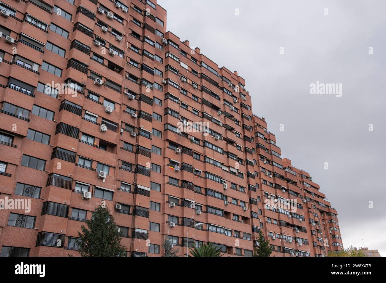 Apartment block in the city of Madrid Stock Photo - Alamy
