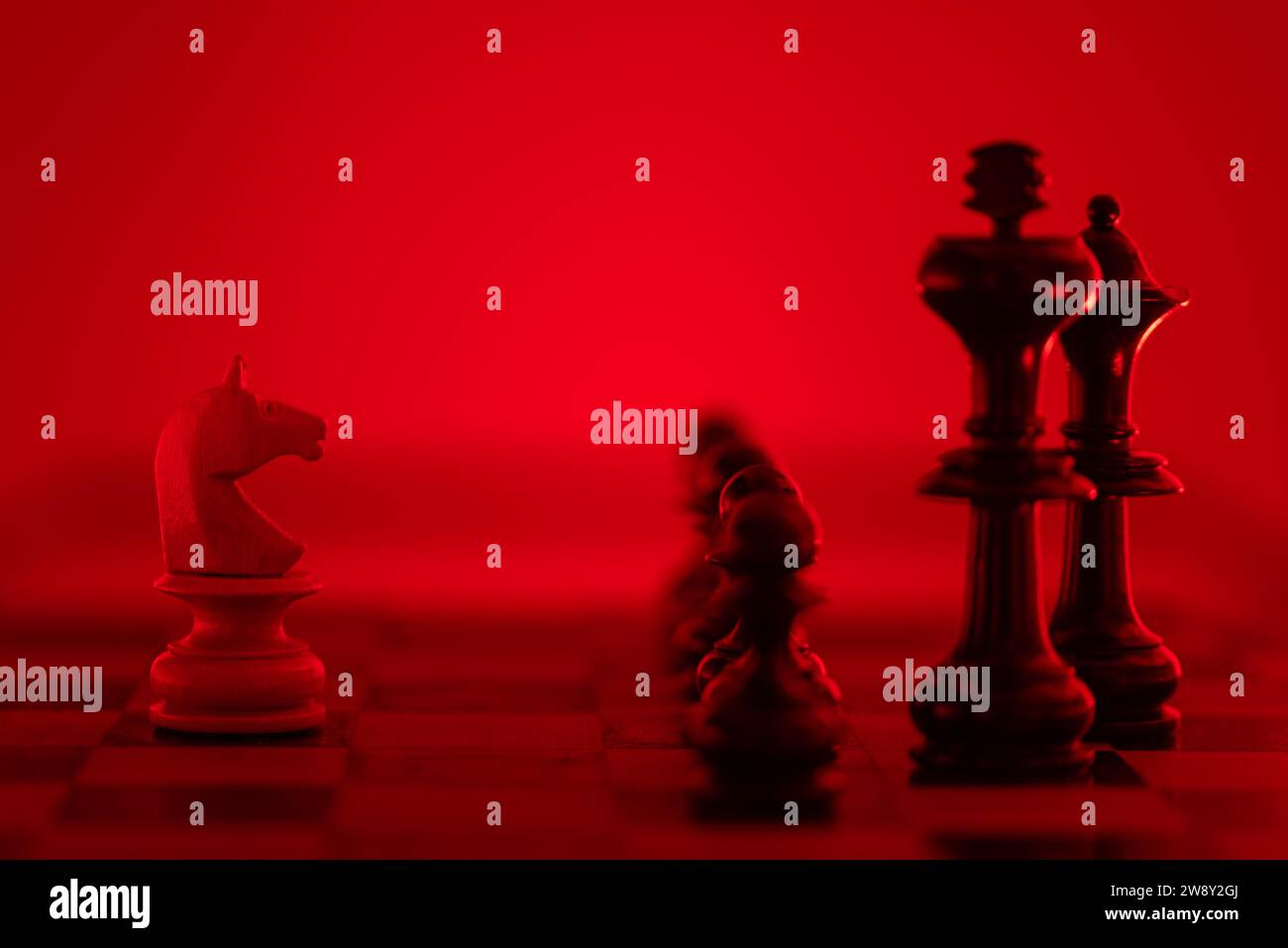 White knight chess piece hi-res stock photography and images - Alamy