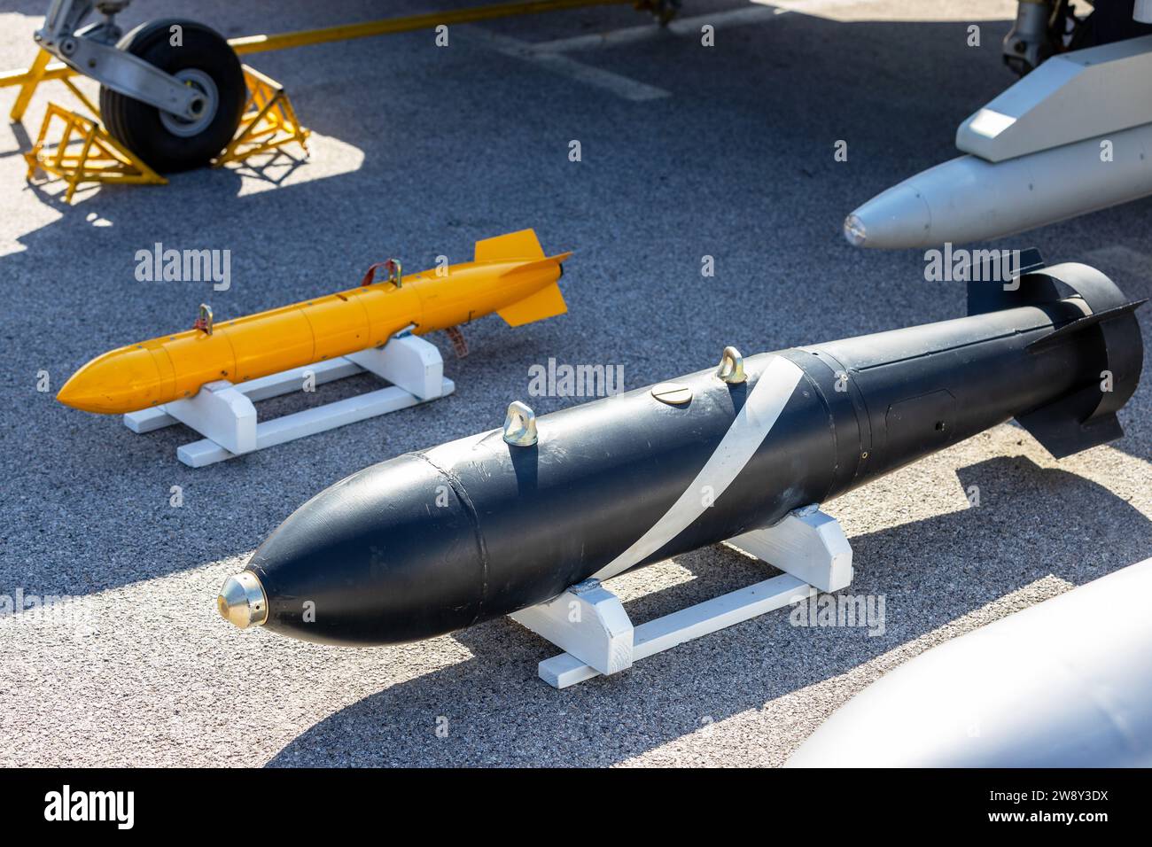 Air dropped hi-res stock photography and images - Alamy