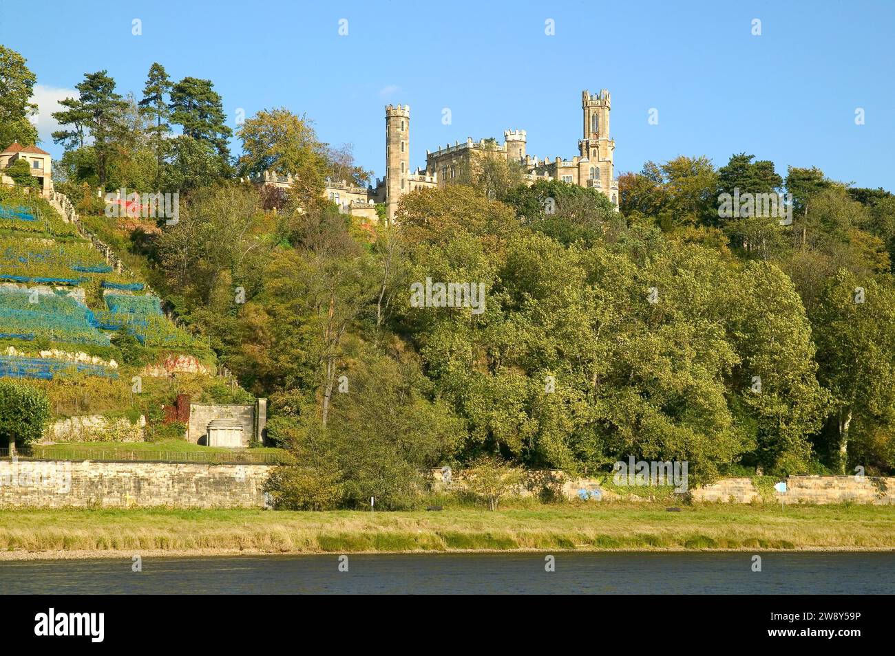 Tudor gothic style mansion hi-res stock photography and images - Alamy