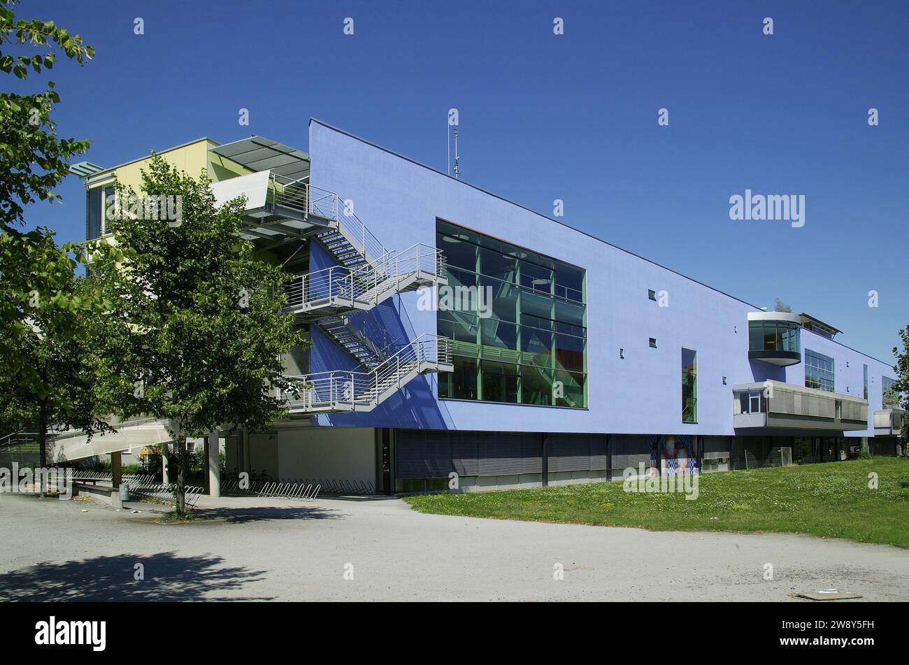 The Benno-Gymnasium is one of the few examples of modernism in Dresden ...
