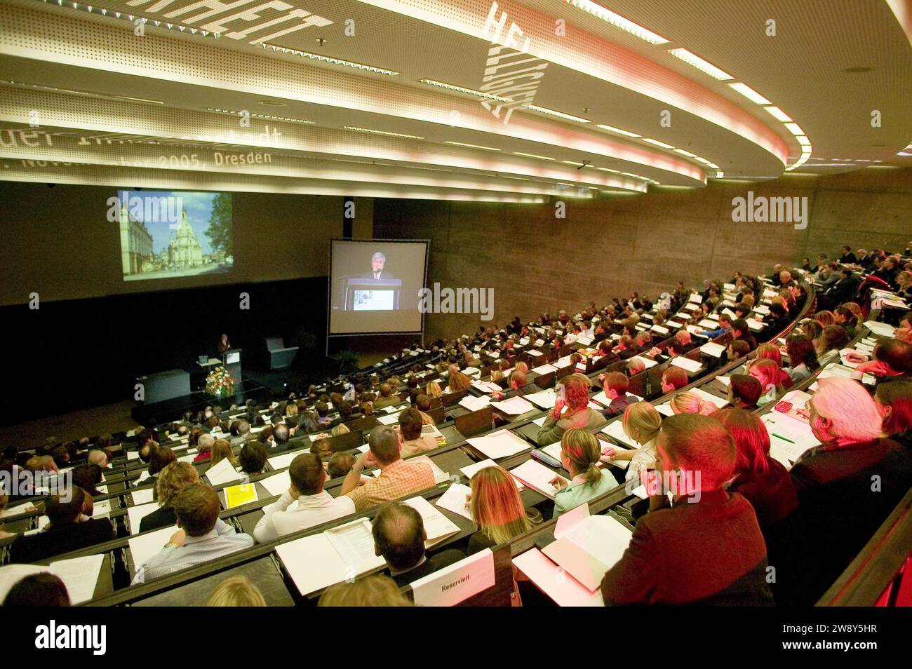 The new lecture hall centre at the Technical University of Dresden ...