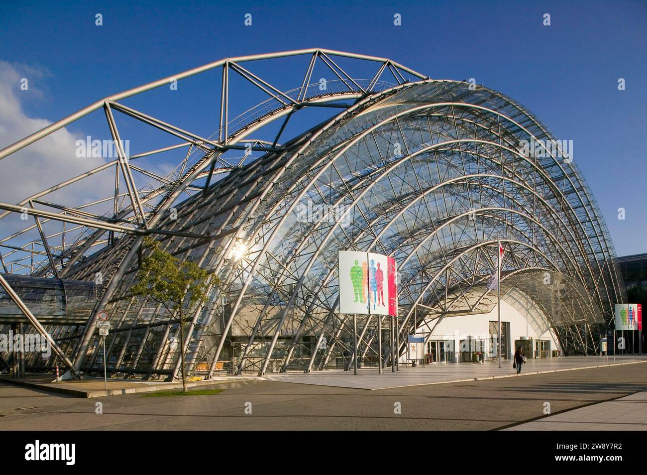New trade fair building hi-res stock photography and images - Alamy