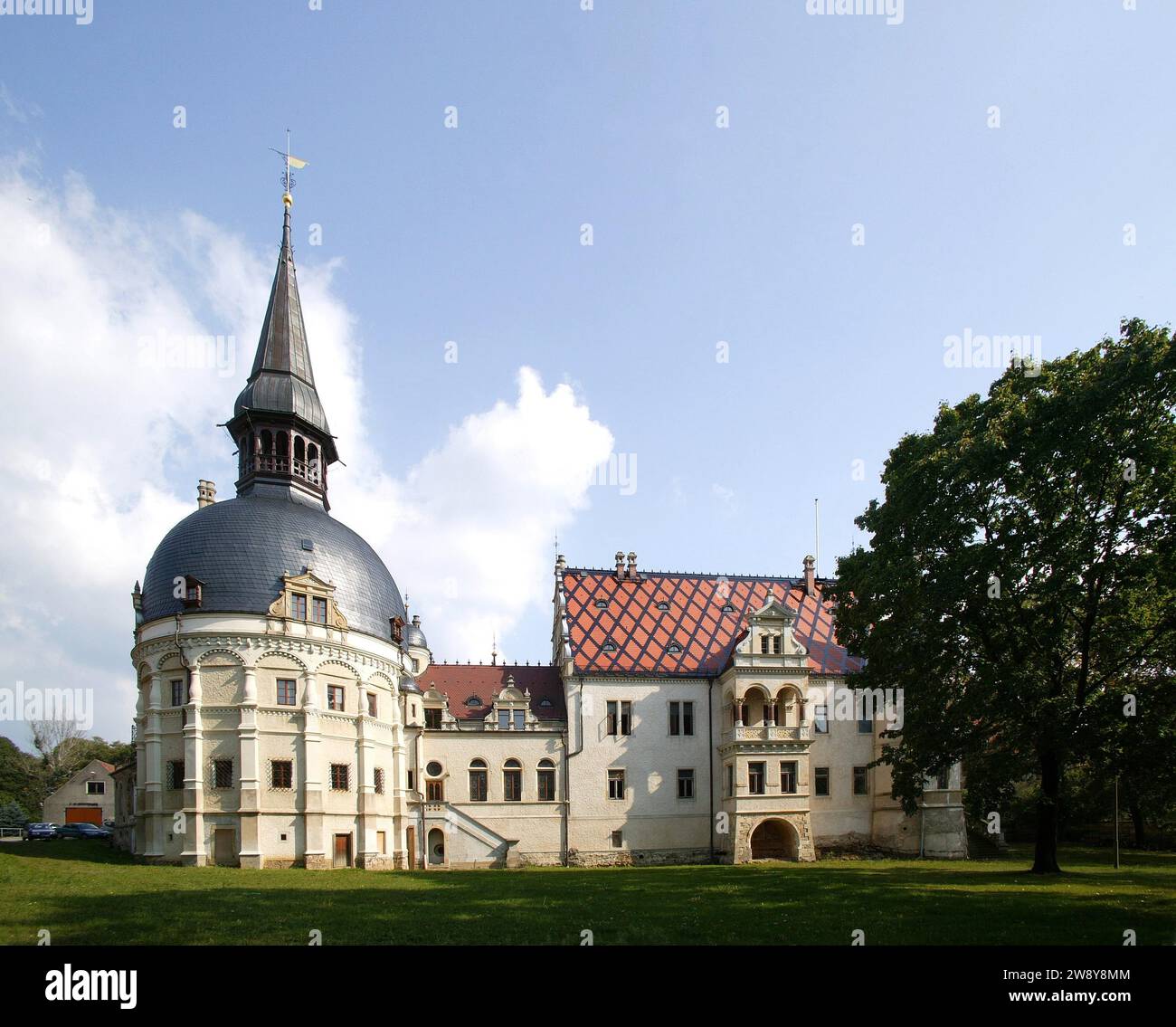 Schoenfeld castle hi-res stock photography and images - Alamy