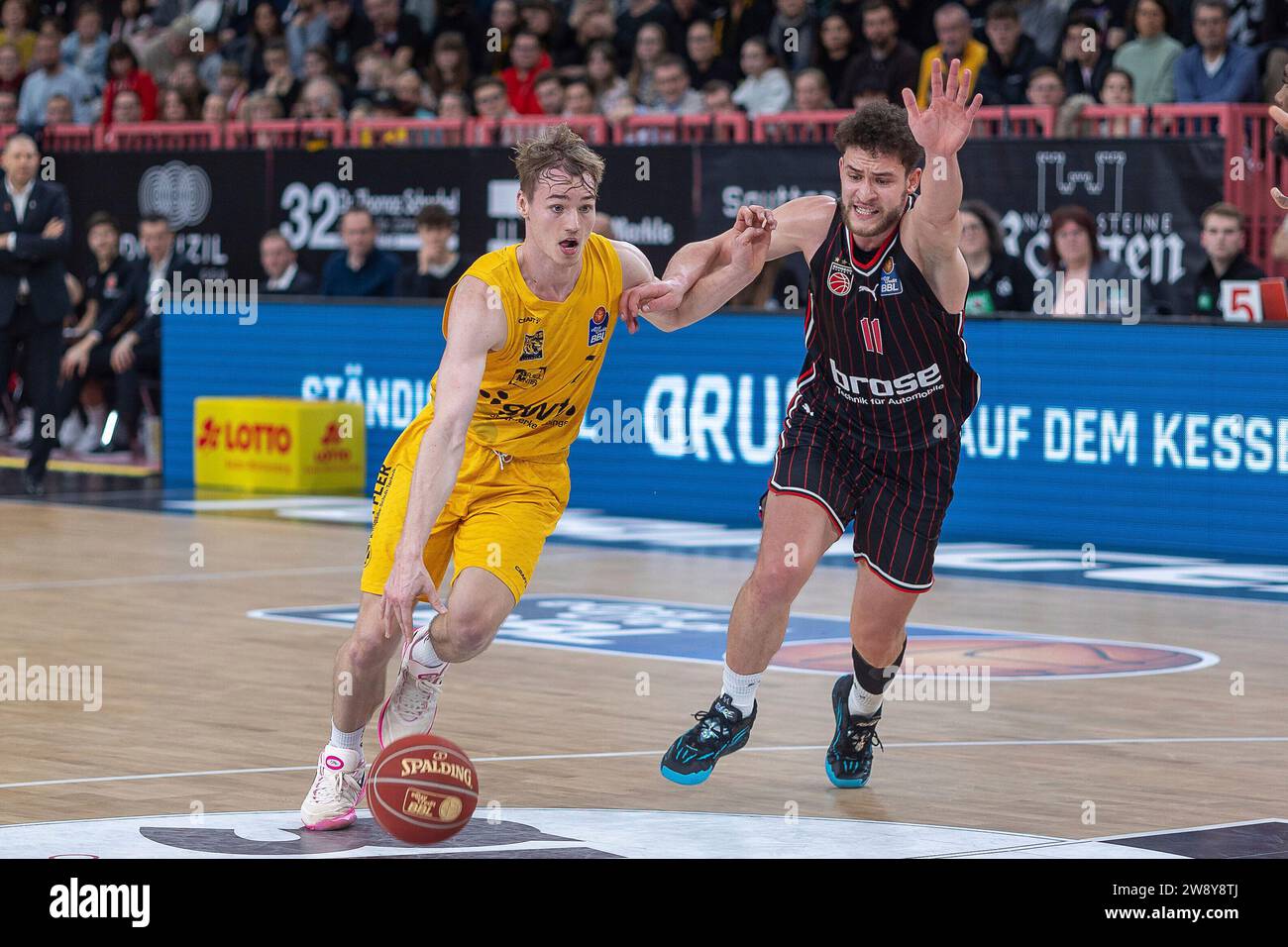 Timo Lanmueller (Tigers Tuebingen, #07) Kevin Wohlrath (Bamberg Baskets ...