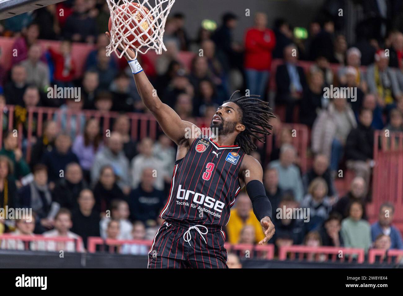 Malik Johnson (Bamberg Baskets, #03) Tigers Tuebingen vs. Bamberg ...
